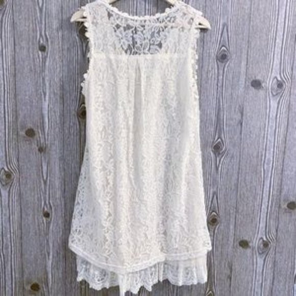 Pretty Angel | Tops | Pretty Angel Offwhite Lace Sleeveless Tunic Top ...